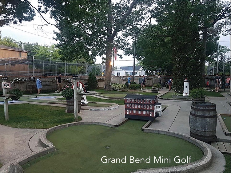 Mini-Golf in Huron